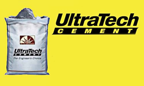 UltraTech Cement Q1 Results: मुनाफा बढ़ा, मार्जिन में तेज गिरावट, शेयर ...