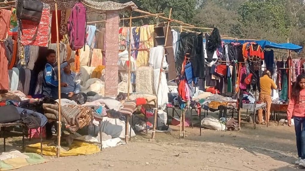 इस जगह की संडे मार्केट है बड़ी फेमस, 100 से 500 रुपए में मिल जाएगा सारा ...