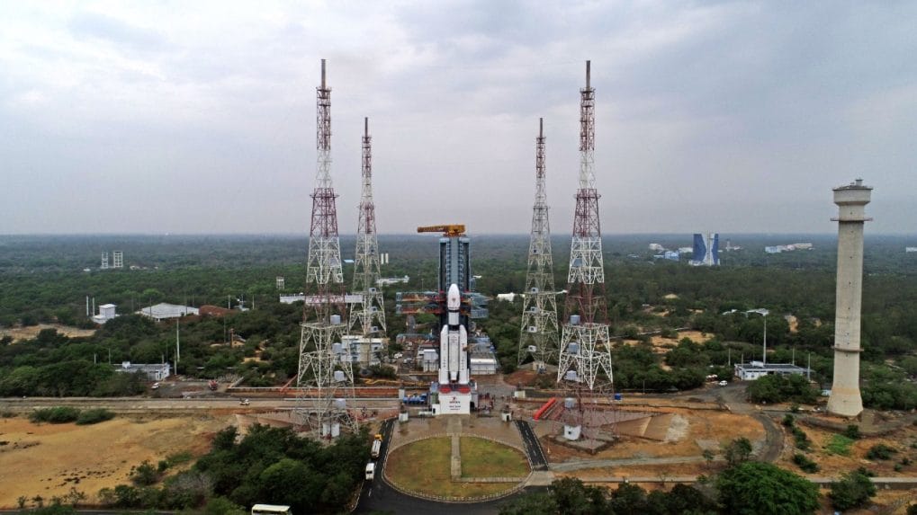Isro ने सफलतापूर्वक लॉन्च किया अब तक का सबसे बड़ा लॉन्च व्हीकल ...
