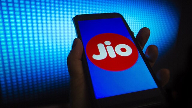 सिर्फ 200 रुपये में घर बैठे Netflix, Hotstar, Prime... Jio ने लॉन्च ...