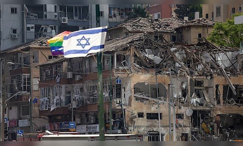 Israel News Live: ईरान की मिसाइलों से दहला इजरायल, देखिए तेल अवीव में ...