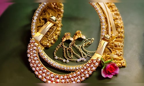 Gold Price Today: आने वाला है US आर्थिक डेटा, बाजार सतर्क, सोने की कीमत ...