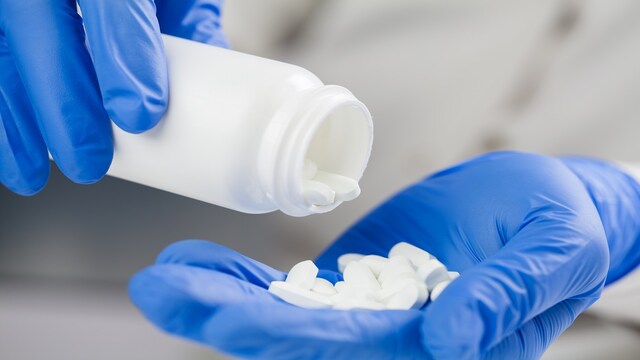 This drug maker falls 35% in 10 sessions to slip below its IPO price ...