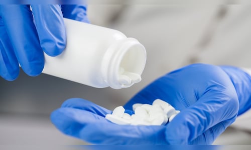Akums Drugs IPO shares list at 7% premium over issue price - CNBC TV18