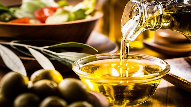 India slashes import duties on crude edible oils to curb prices, boost ...