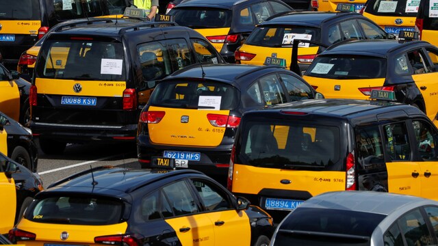 Paris Olympics: Uber introduces free Seine cruises, day trips for ...
