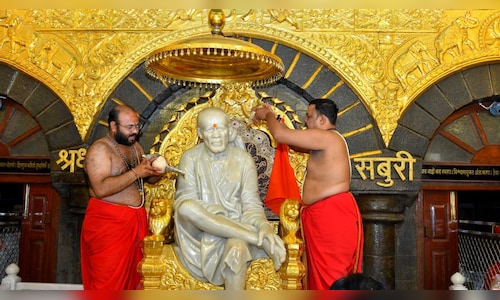 Shirdi Sai Baba Temple imposes ban on offerings like garlands, bouquets ...