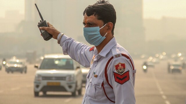 NGT issues notice to Delhi police chief, traffic commissioner over air ...