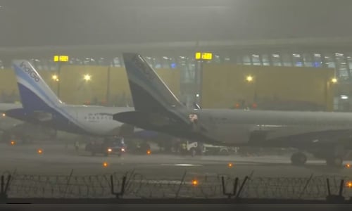 Flight operations hit in Srinagar, Delhi due to bad weather; airlines ...