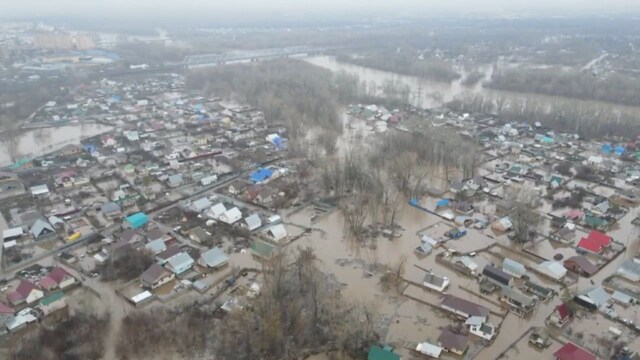 Russia, Kazakhstan rescue over 100,000 people amid worst flooding in ...