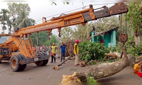 West Bengal storm: CM Mamata Banerjee and PM Modi address five deaths ...