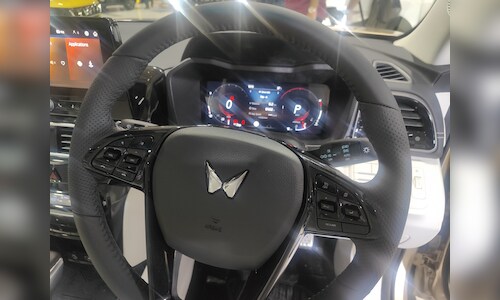 M&M Group CEO says valuation of 'growth gems' climbed fivefold in four ...