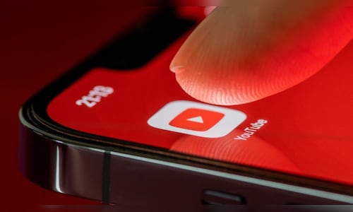 YouTube adds 'Play Something' button to help you find your next video ...