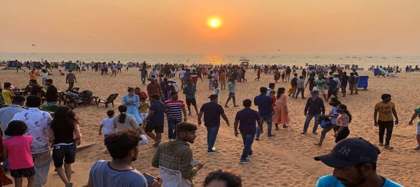 Goa's beaches packed with tourists ahead of monsoon break - CNBC TV18