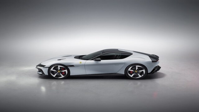 Ferrari unveils 12Cilindri: Successor to 812 Superfast with 819 HP ...