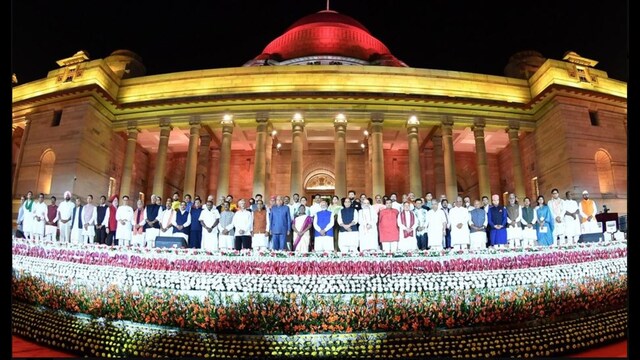 From lawyers to MBA degree holders, PM Modi's new cabinet a mix of ...