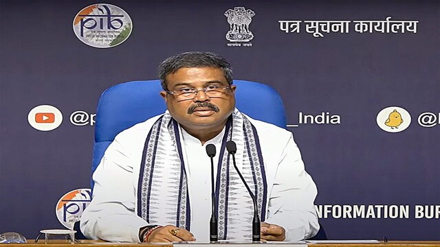 Education Minister refutes claims of Preamble removal from NCERT books ...