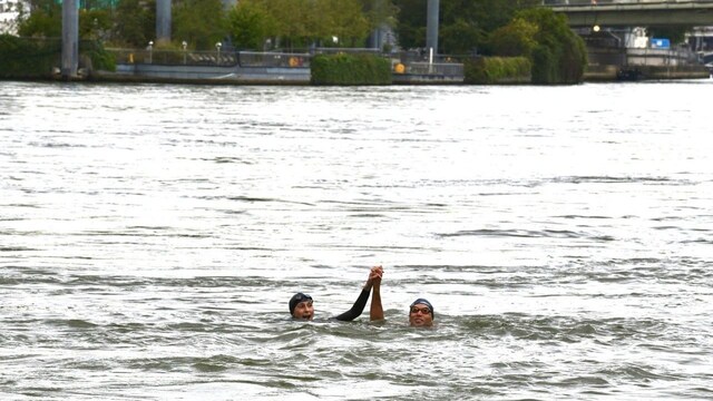 Paris 2024: French sports minister takes a dip in River Seine ahead of ...