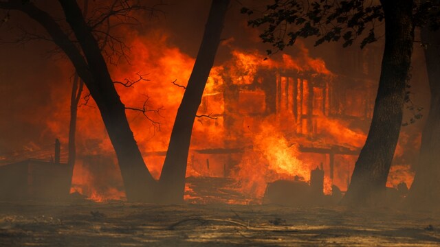 Park Fire becomes California's sixth largest wildfire destroying over ...