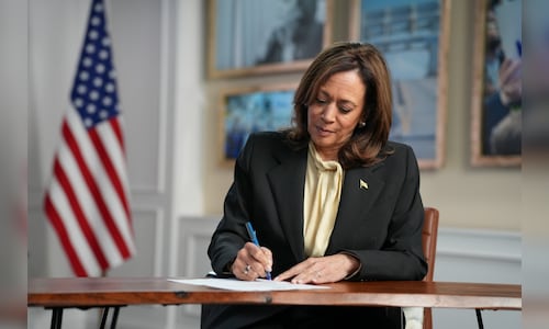 Kamala Harris files official papers for 2024 US presidential run - CNBC ...