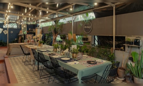 Cafe in Pune serves free unlimited beverages, all you need to do is pay ...