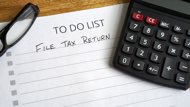 Last day to file ITR for FY23-24 today: What happens if you miss this ...