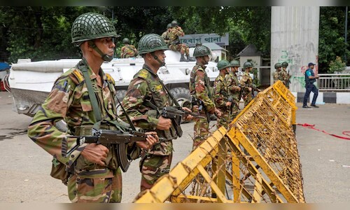 Tension grips Bangladesh as protesters storm Bangabhaban demanding ...