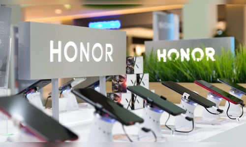 HONOR dethrones Samsung as top foldable smartphone brand in Western ...