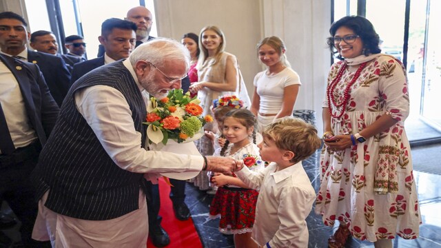 Modi receives warm welcome in Poland, first Indian PM to visit in 45 ...