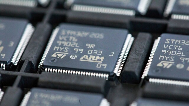 Arm launches new generation of mobile chip designs geared for AI - CNBC ...