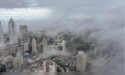 Mumbai weather: IMD issues high tide warning after heavy rain - CNBC TV18