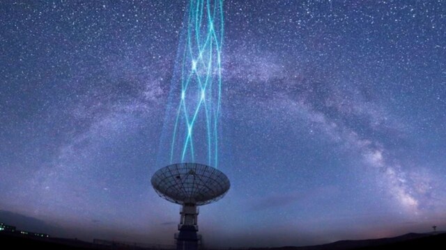 Mysterious 8-billion-year-old deep-space radio signal reaches earth ...