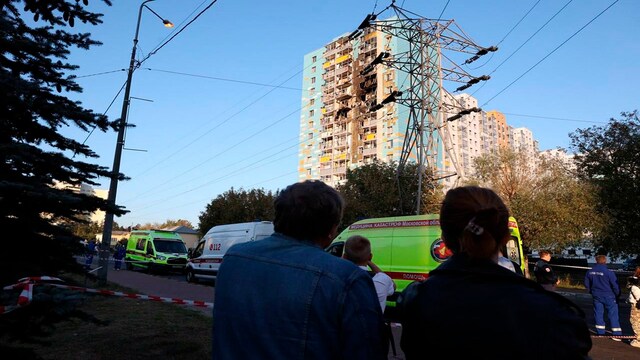 Ukraine's biggest drone attack on Moscow kills one, disrupts air and ...