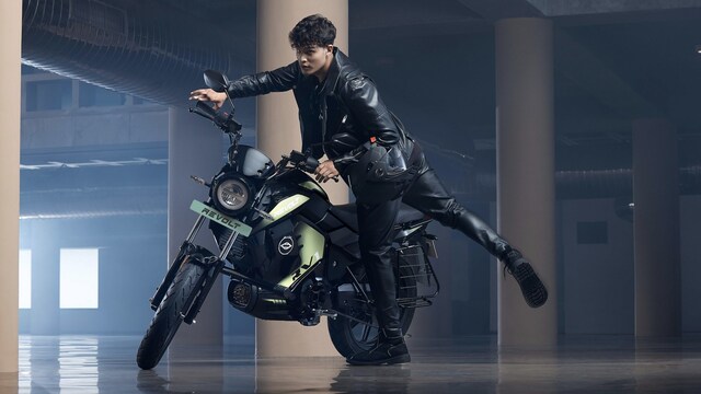 Revolt Motors debuts India’s first electric commuter bike, RV1, with ...
