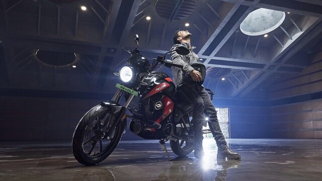 Revolt Motors debuts India’s first electric commuter bike, RV1, with ...