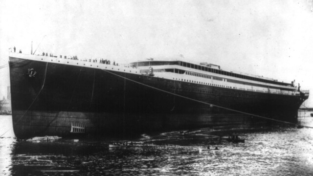 Titanic expedition: Iconic railing broke, fell on ocean floor, says ...