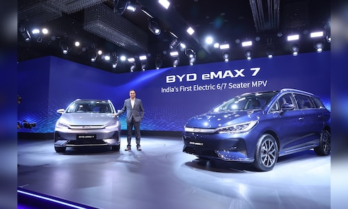 Can the BYD eMAX 7 challenge the Toyota Innova’s dominance? Here’s an ...