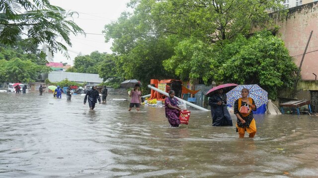 Heavy Rains in Bengaluru force cancellation of India-NZ Test Day 1 ...
