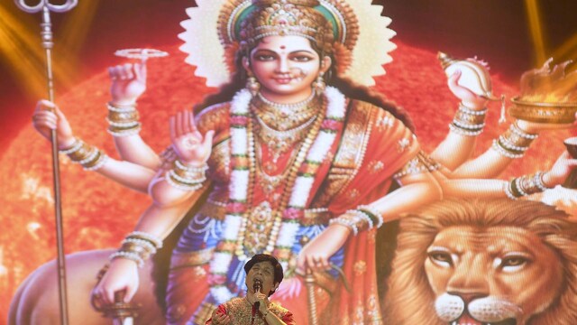 Navratri 2024: Top spots for Garba and Dandiya nights in Mumbai - CNBC TV18