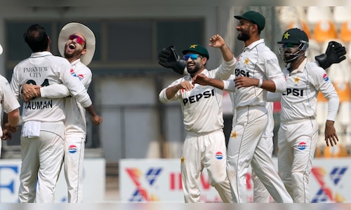 PAK vs ENG: Pakistan beat England by 152 runs, win a Test at home for ...