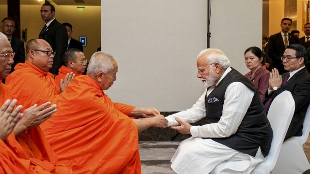 PM Modi in Laos for ASEAN talks, witnesses rare Laotian Ramayan and ...