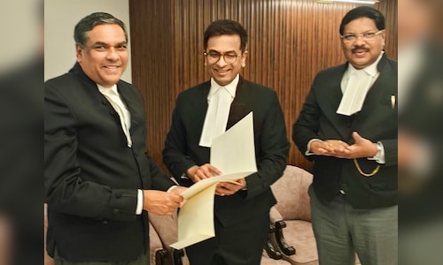 Justice Sanjiv Khanna appointed as 51st Chief Justice of India, oath on ...