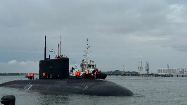 Russian submarine Ufa docks in Kochi, strengthening India-Russia ties ...