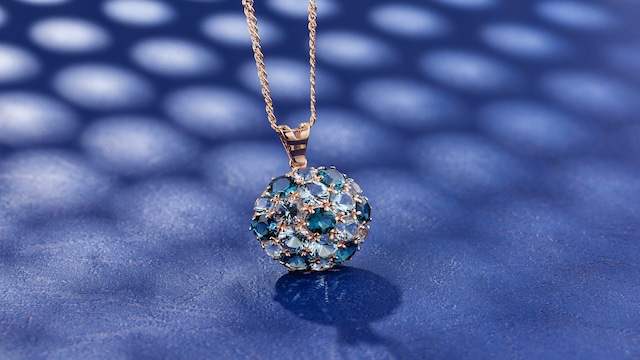 BlueStone Jewellery shares listing: Stock debuts at a 3% discount to ...