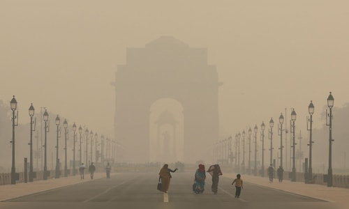 Air pollution linked to rise in eye diseases: How to stay safe - CNBC TV18