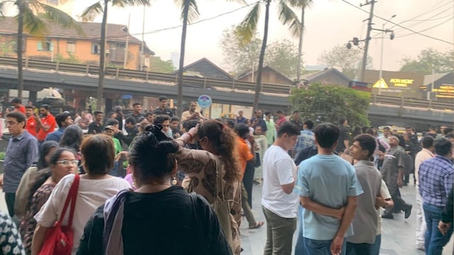 Mumbai: Fire near Phoenix Mall prompts evacuation amid heavy smoke ...