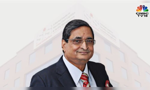 A chief minister touched the feet of this former reporter now worth $1 ...