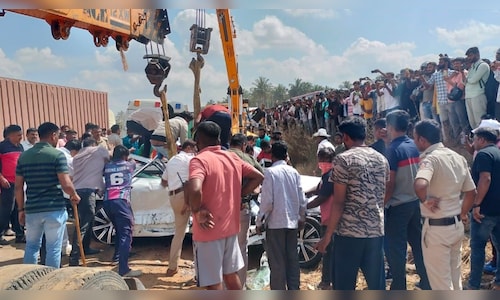 Bengaluru accident: Six dead after container truck overturns on car ...
