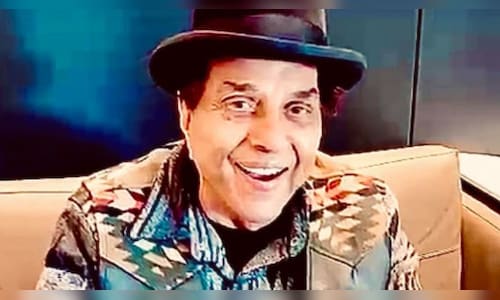 Dharmendra discharged from the hospital; family opts for home treatment ...