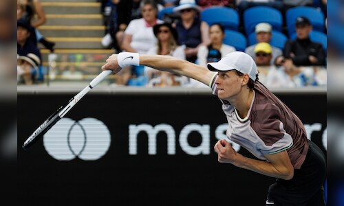 Janik Sinner retains Australian Open title with ruthless display ...